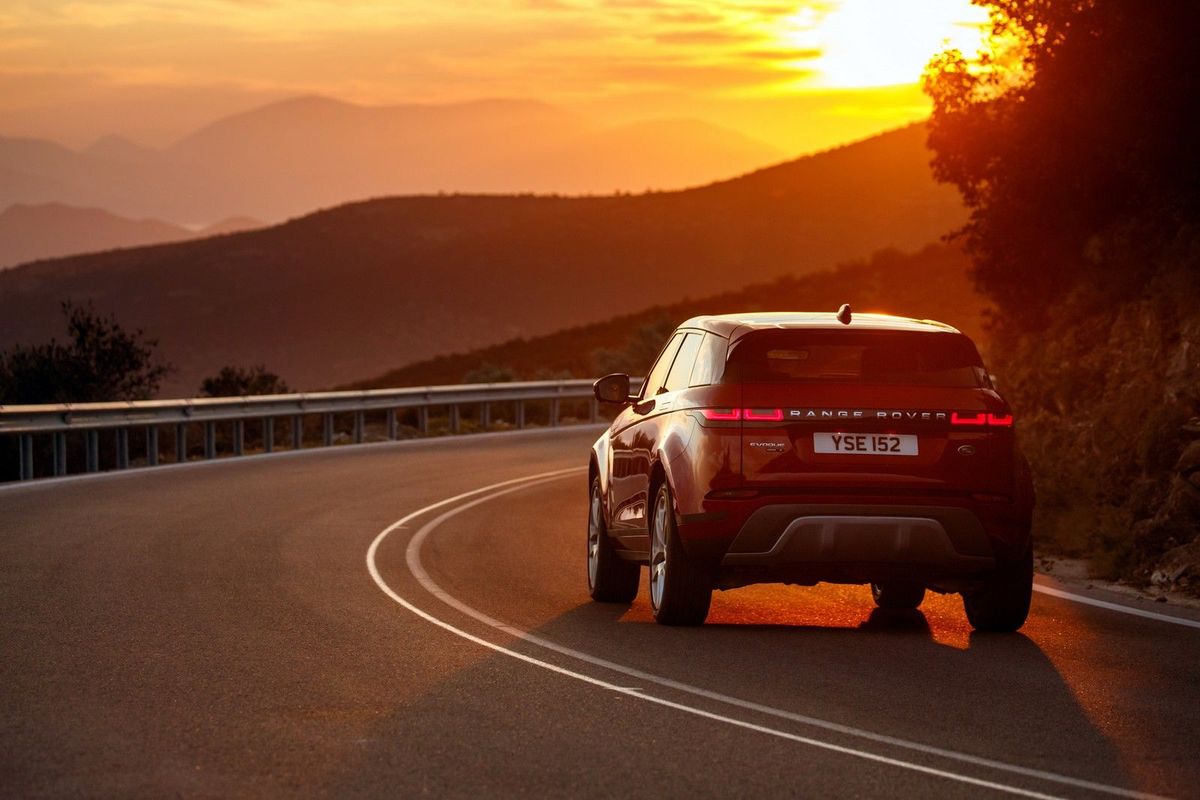 Range Rover Evoque (2019) International Launch Review