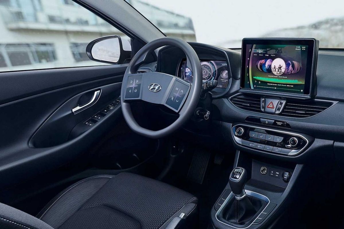 Hyundai Creates Radical i30 Cockpit