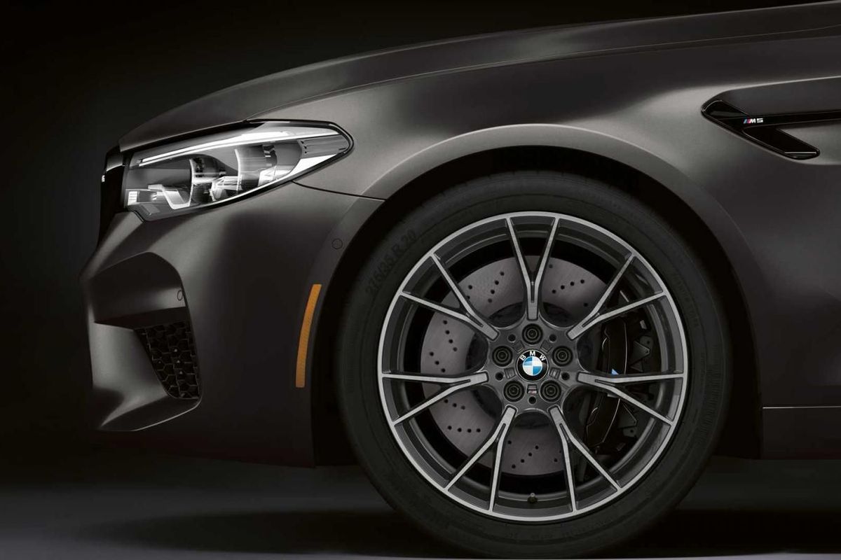 BMW Reveals Special Edition M5