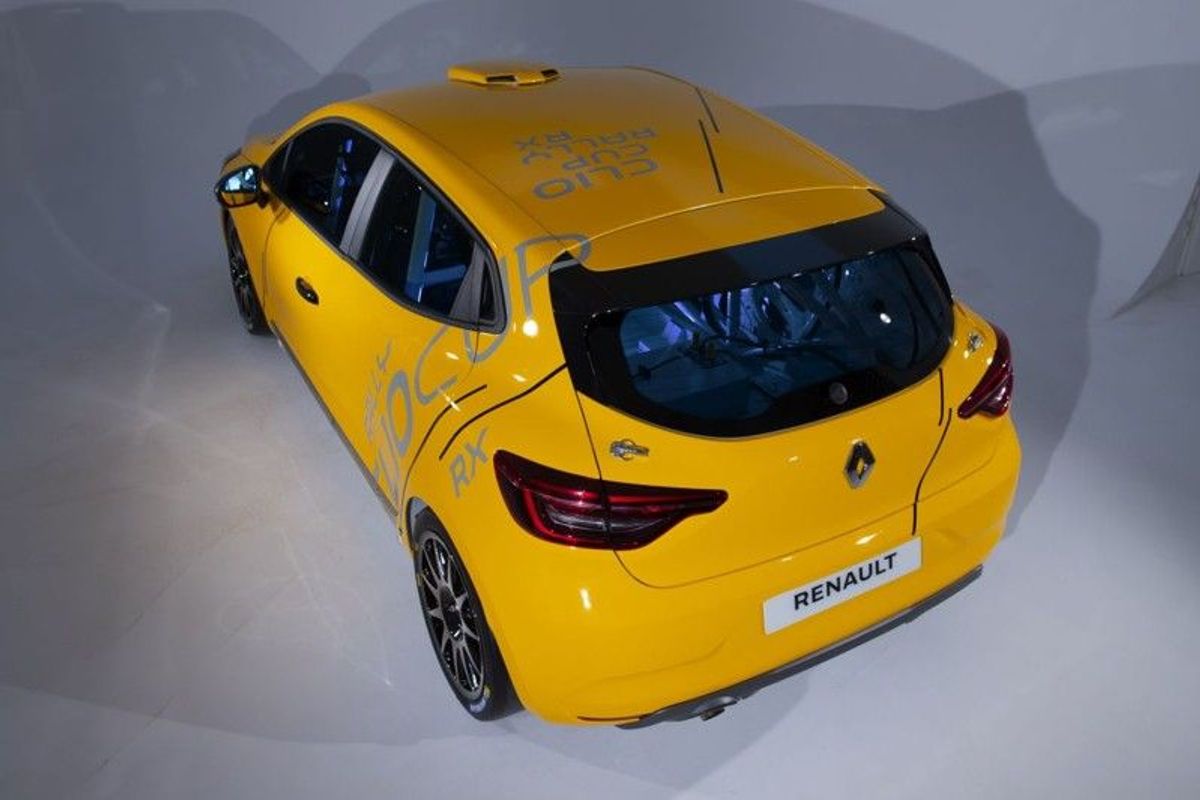 Renault Clio Competition Trio