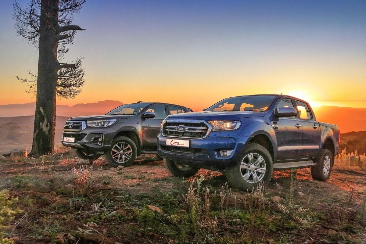 Toyota Hilux vs Ford Ranger (2019) Comparative Test