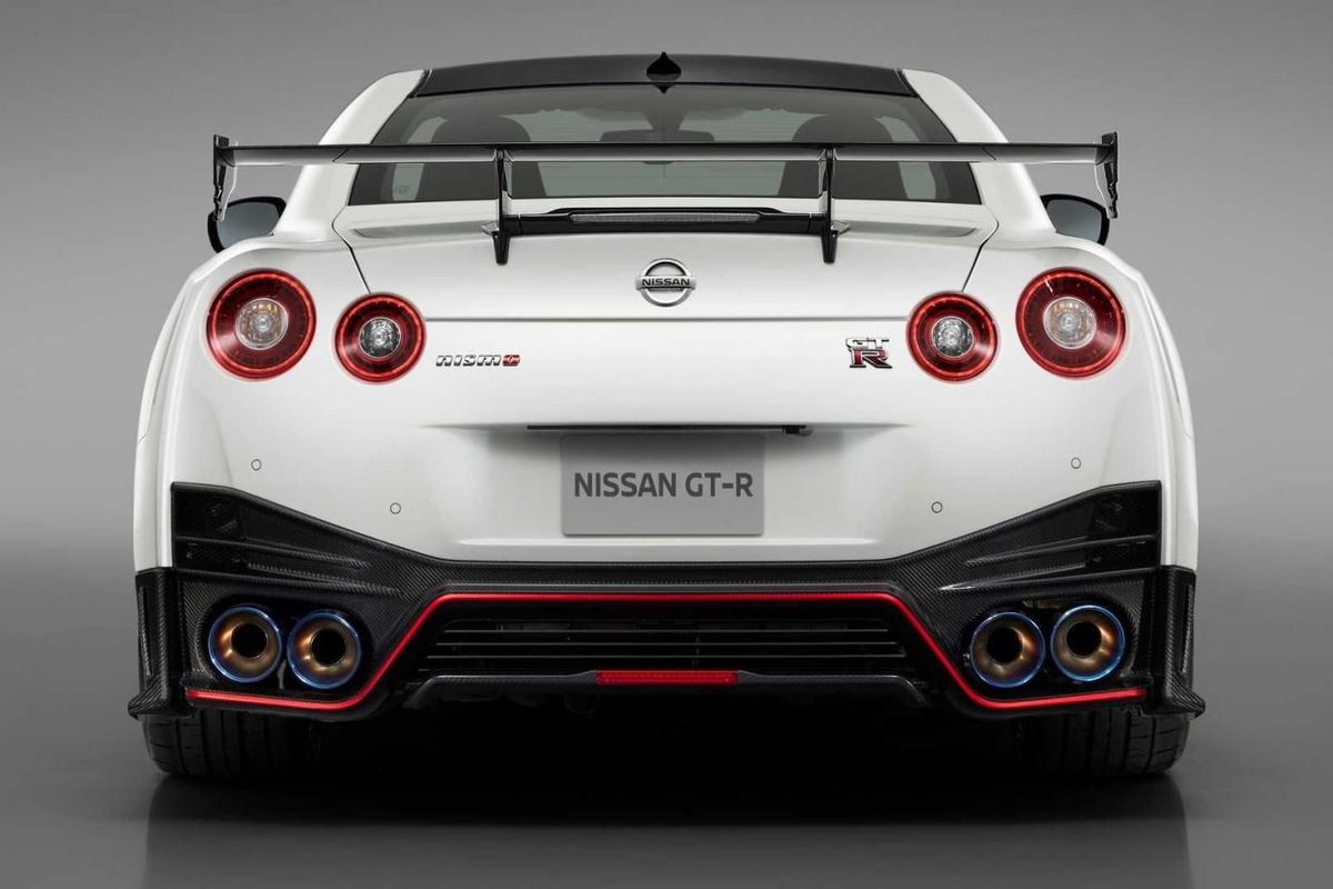 Nissan Upgrades Nismo GT-R