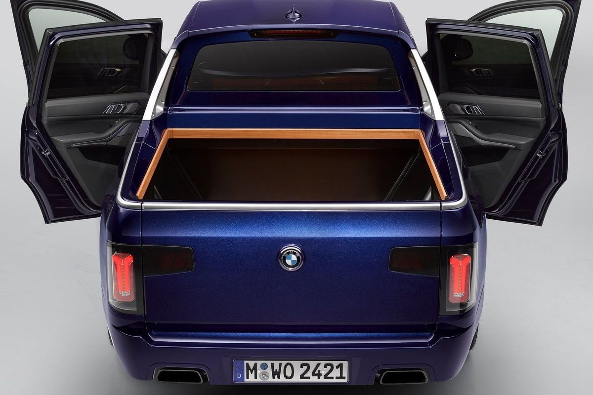 BMW X7 Double-cab Bakkie Shown