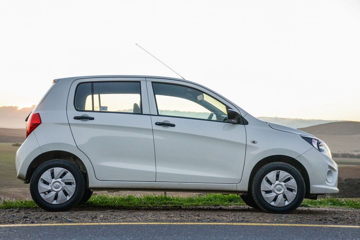 Budget Car Comparison (2019) Datsun Go vs Renault Kwid vs Kia Picanto ...