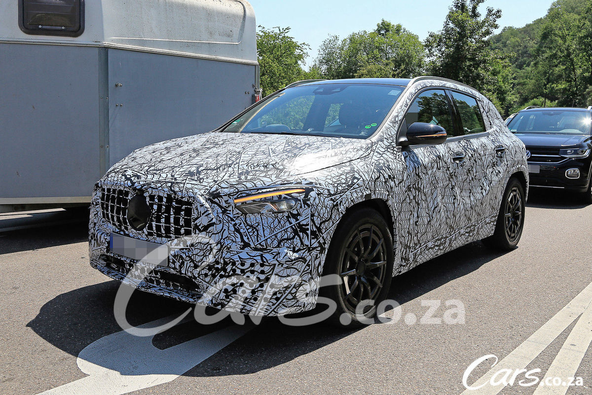 Spy Shots: 2020 Mercedes-AMG GLA 35 and 45