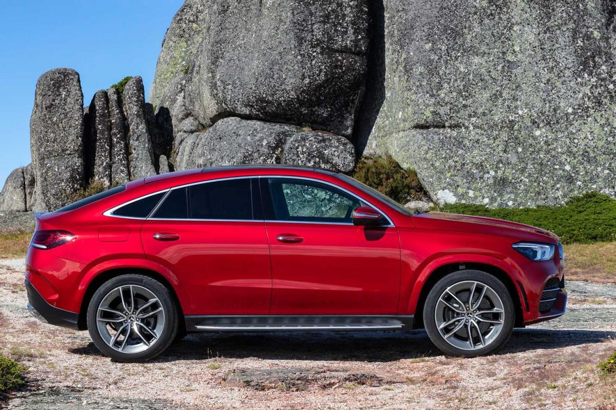 Mercedes-Benz Reveals New GLE Coupe
