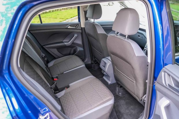 Volkswagen T-Cross 1.0TSI Highline R-Line (2019) Review