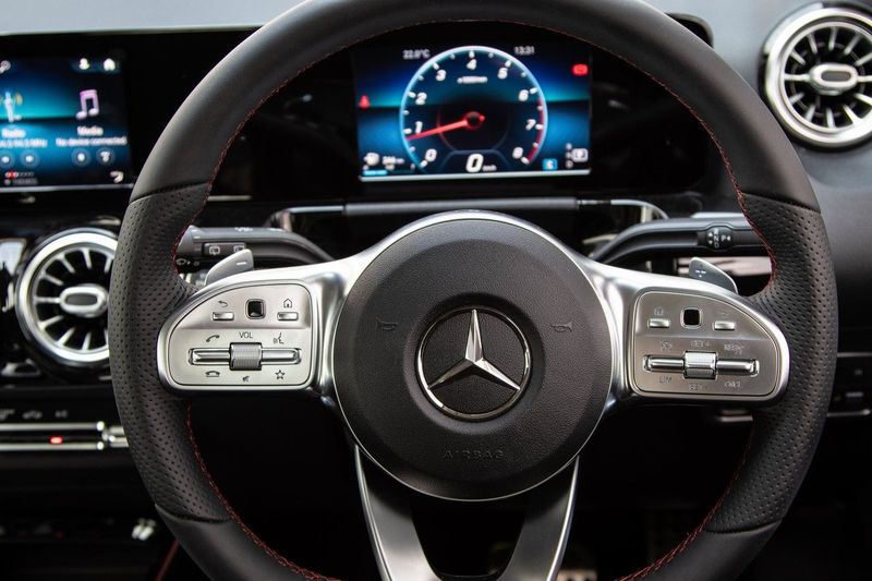 Mercedes-Benz B200 Style (2019) Review