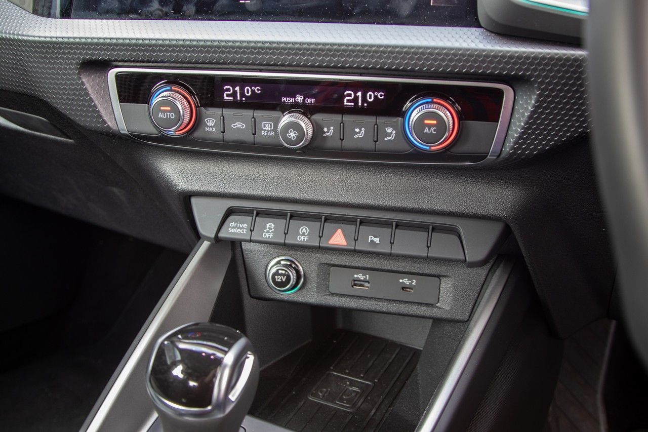 Audi A1 Sportback 40TFSI S Line (2019) Review