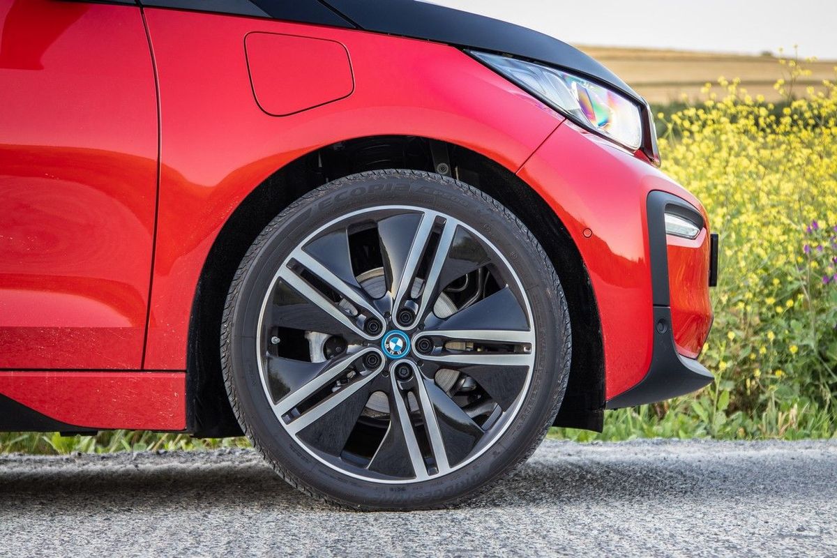 BMW i3 eDrive REx (2019) Review