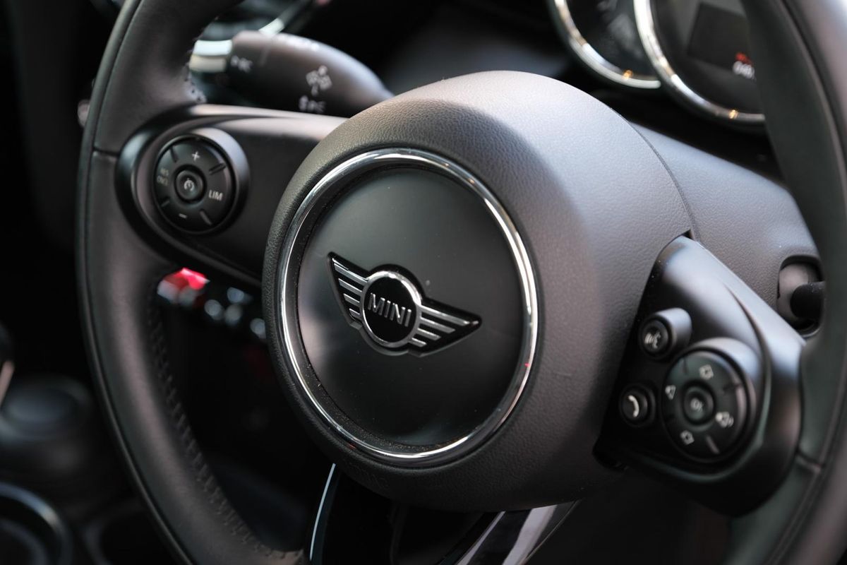 Mini Cooper S Automatic (2019) Review