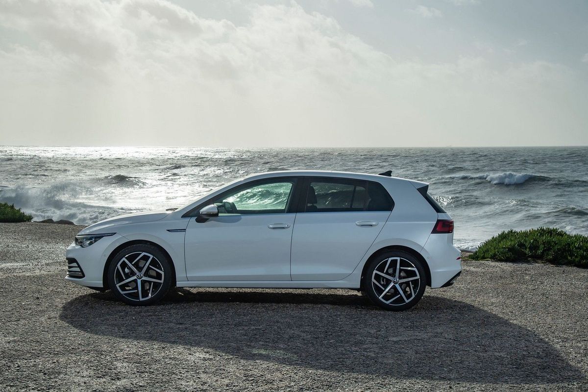 Volkswagen Golf 8 (2020) International Launch Review