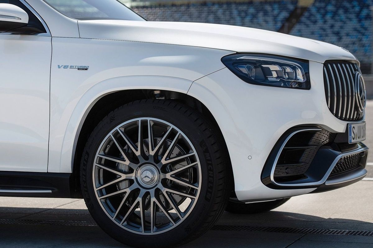 Mercedes-Benz GLS63 AMG Announced