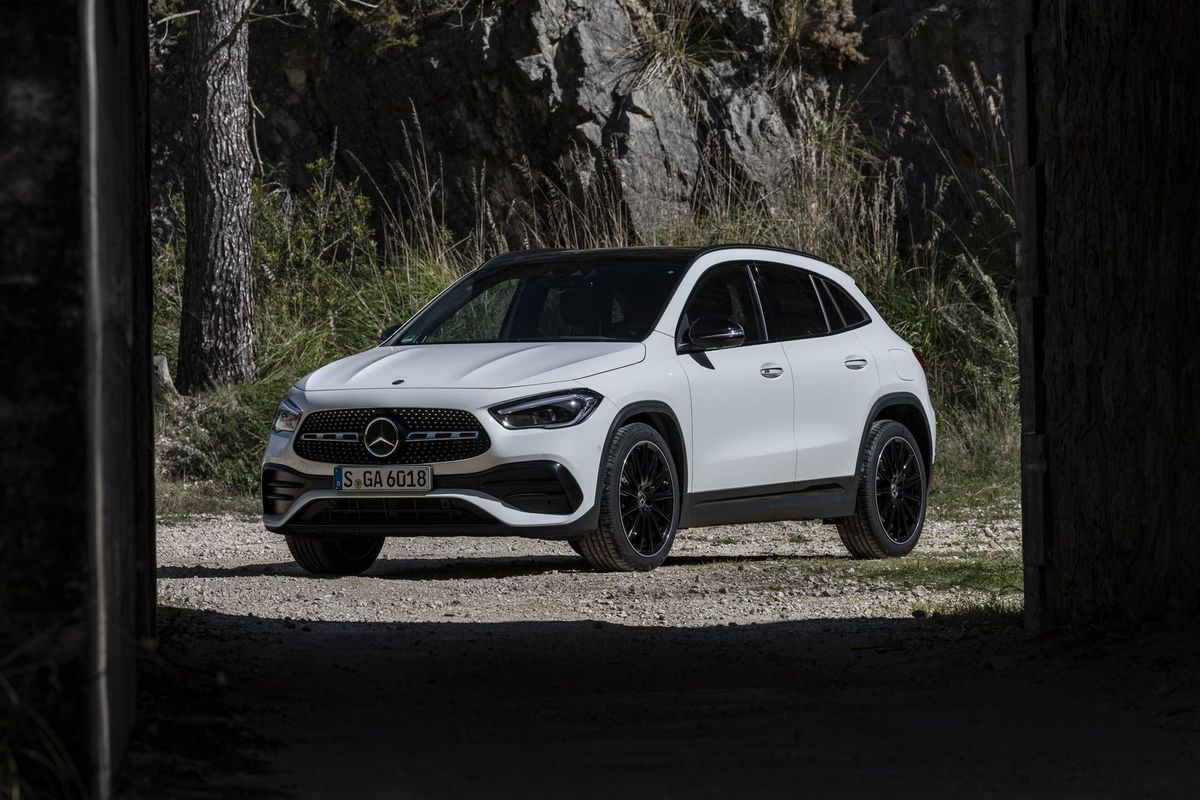 Mercedes-Benz GLA (2020) International Launch Review