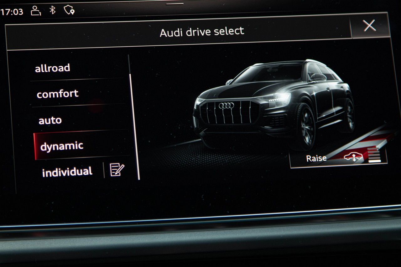 Audi Q8 45 TDI quattro (2020) Review