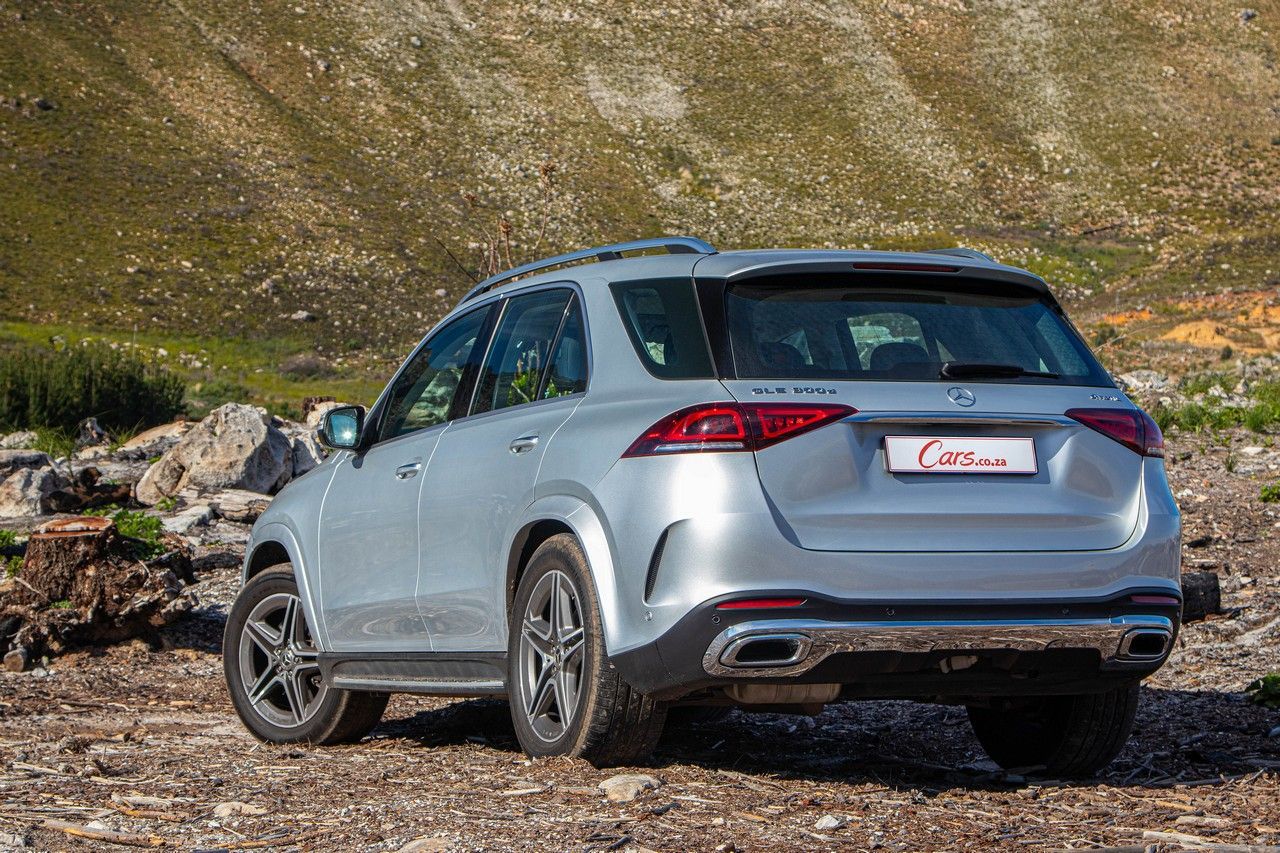 Mercedes-Benz GLE 300d 4Matic AMG Line (2020) Review