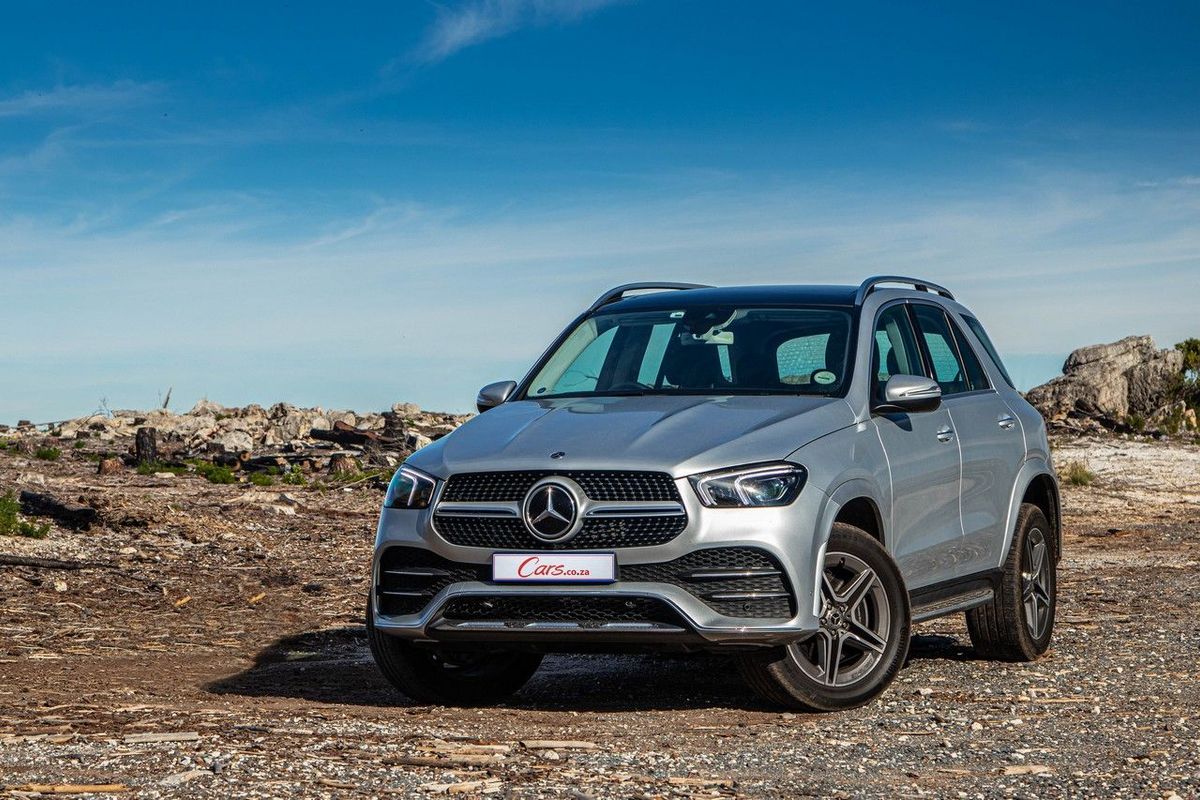 Mercedes-Benz GLE 300d 4Matic AMG Line (2020) Review