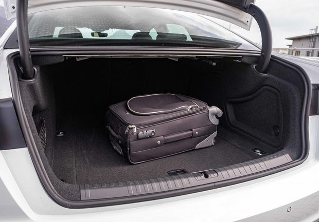 Audi A6 40TDI S Line (2020) Review