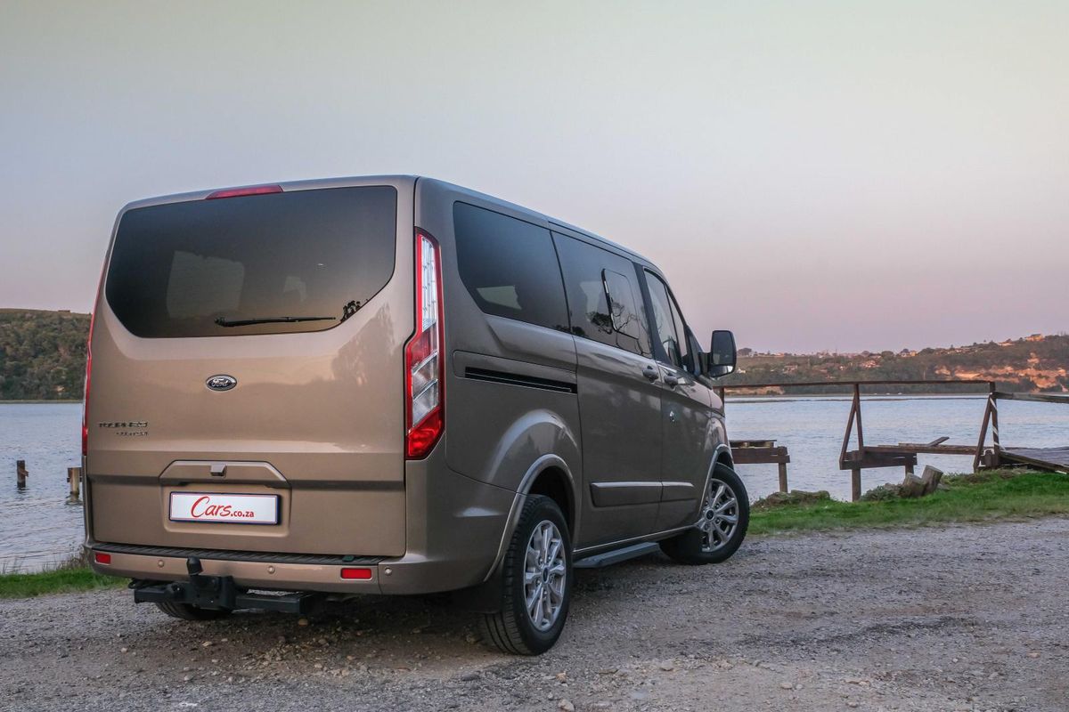 Ford Tourneo Custom (2020) Review