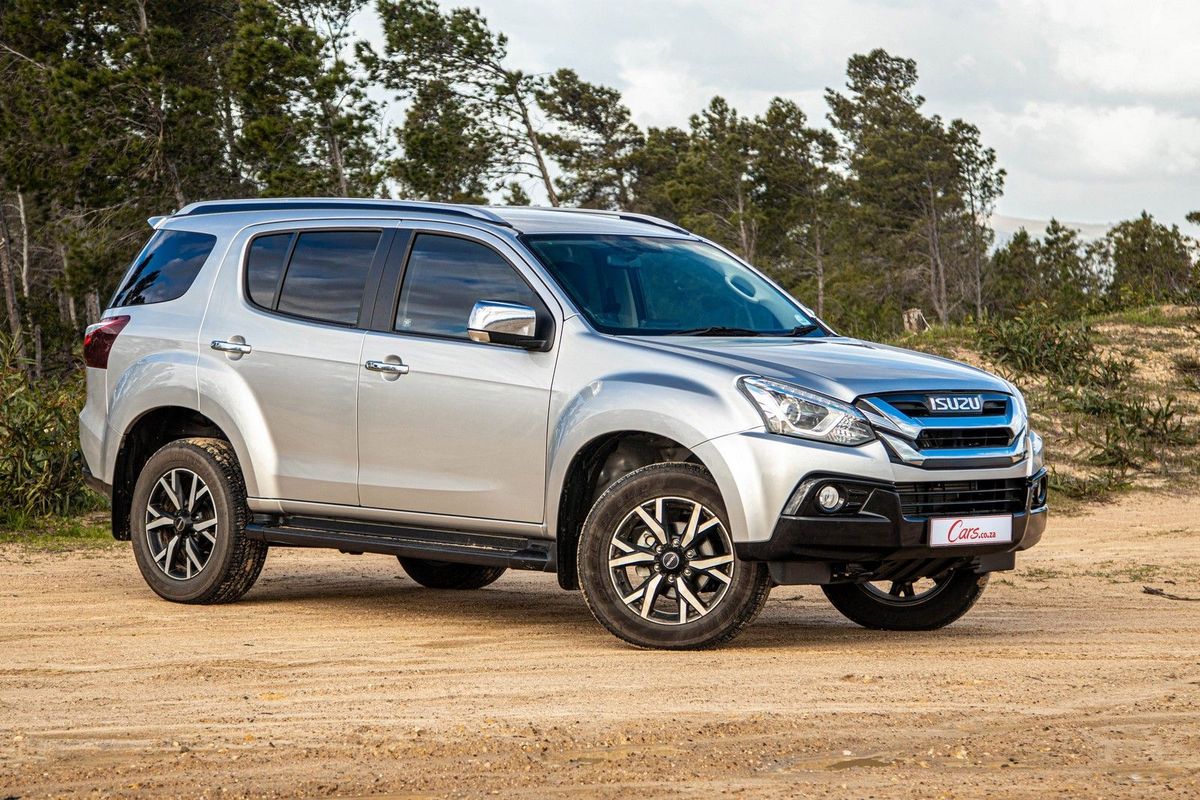 Isuzu MU-X (2020) Review