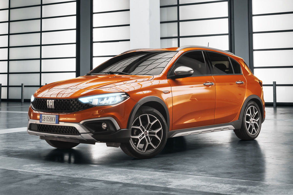 Fiat updates Tipo, adds Cross variant