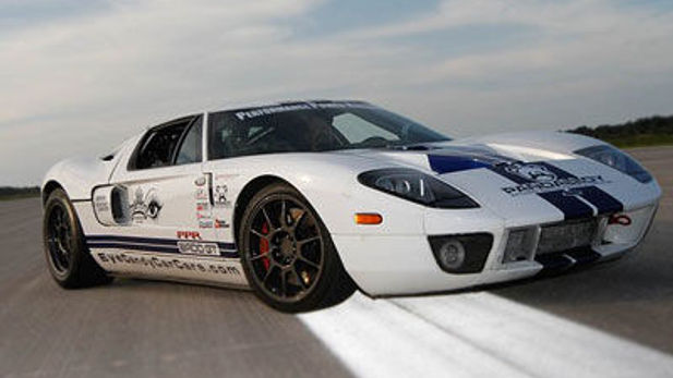 Custom Ford GT sets 456kmh Guinness World Record