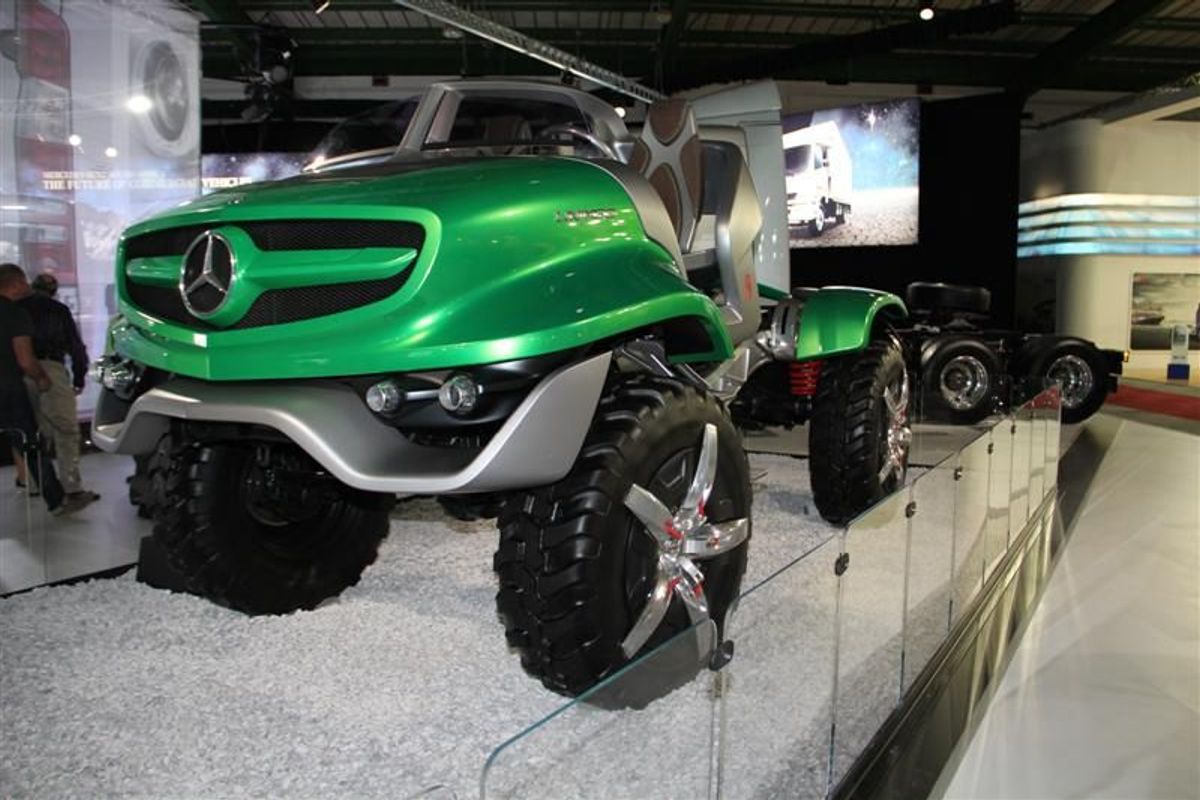 The Monstrous Mercedes-Benz Unimog Concept Shows Up At JIMS