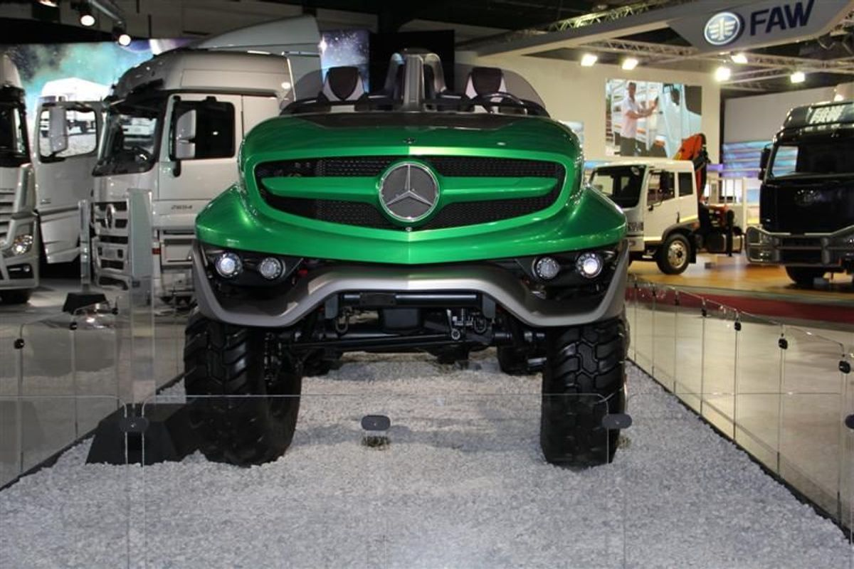 The Monstrous Mercedes-Benz Unimog Concept Shows Up At JIMS