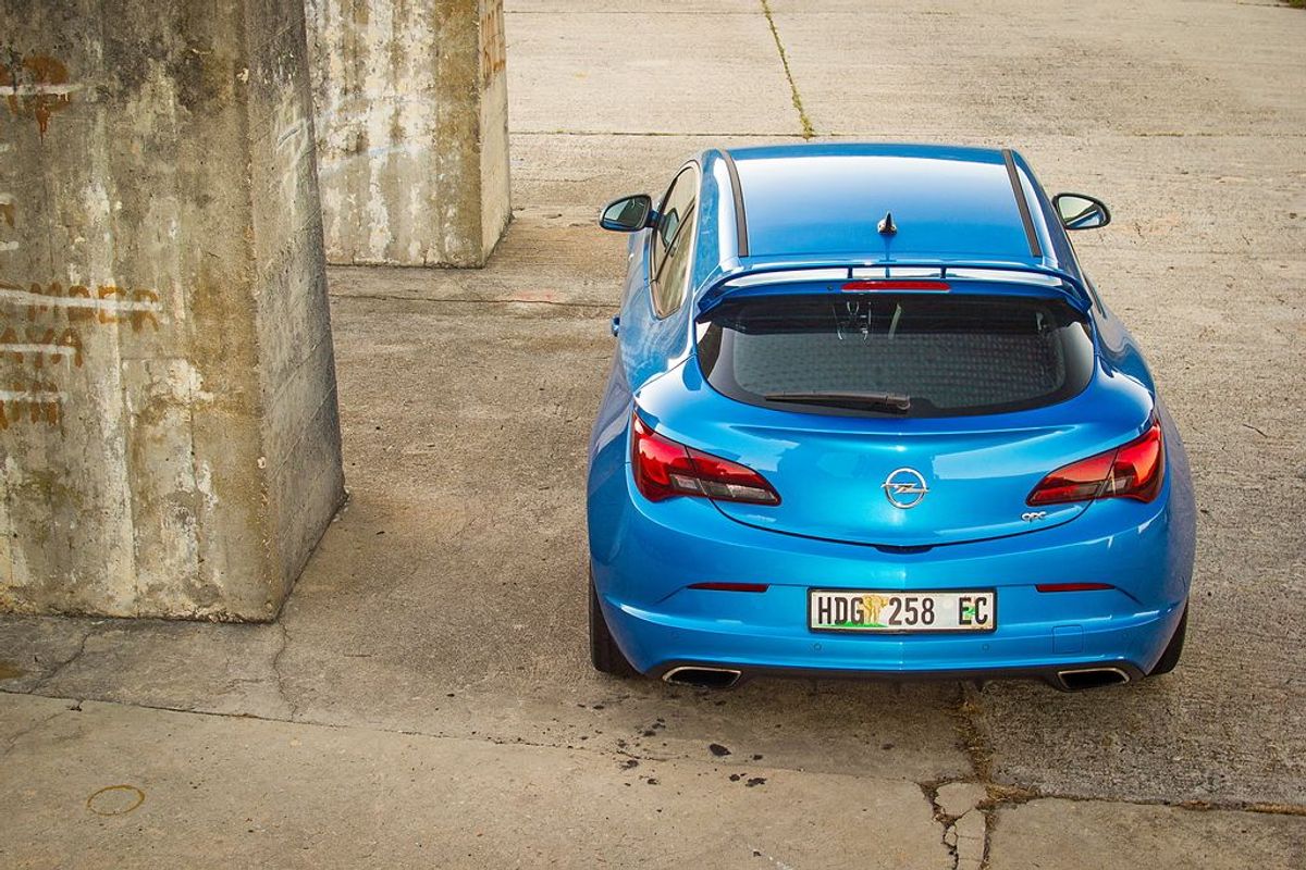Opel Astra OPC review