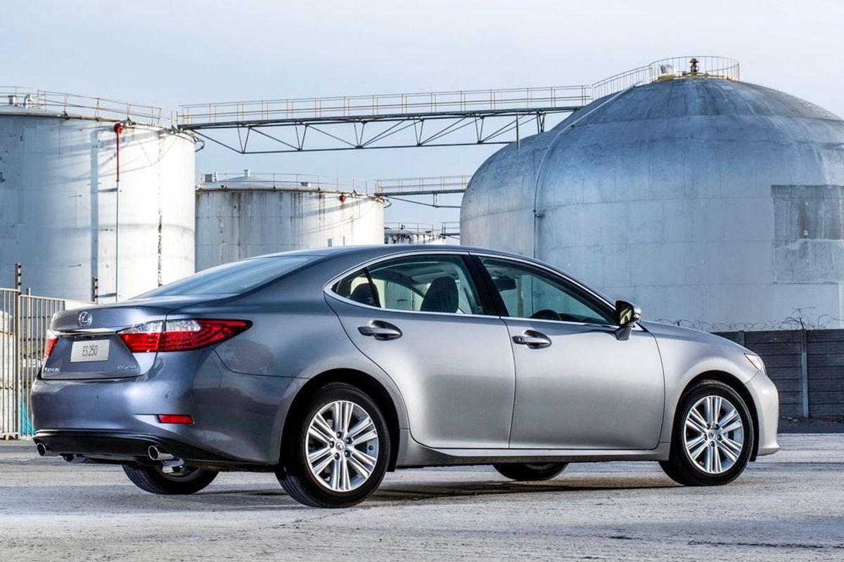 Lexus ES Review