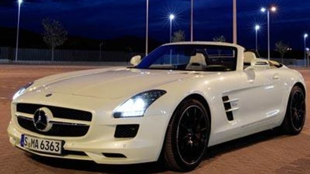 New Mercedes-Benz SLS AMG Roadster full details revealed