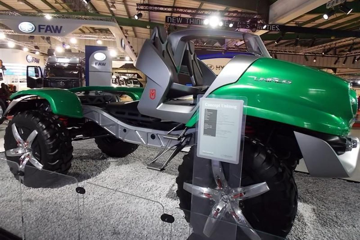 The Monstrous Mercedes-Benz Unimog Concept Shows Up At JIMS