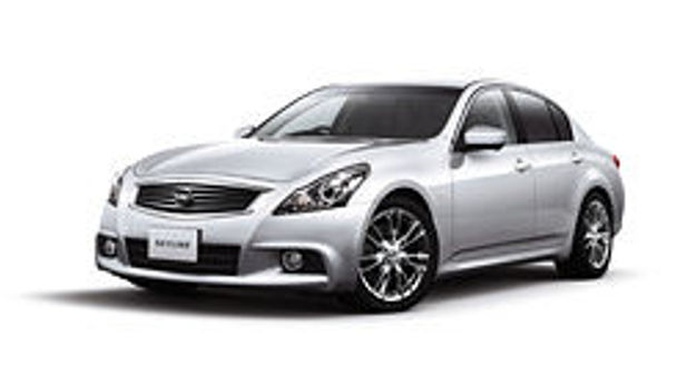 Nissan Skyline offers revised Sedan and Coupe