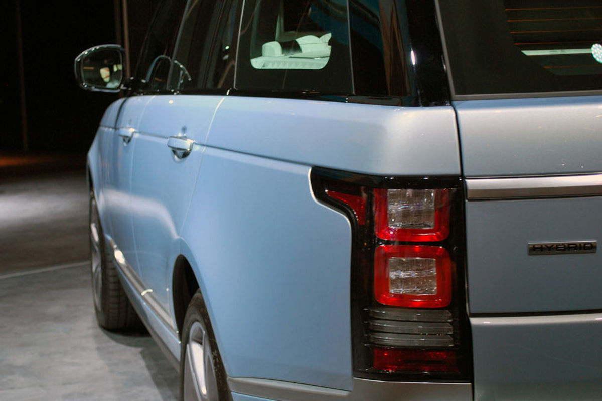 Range Rover Hybrid Models Make Their Debut