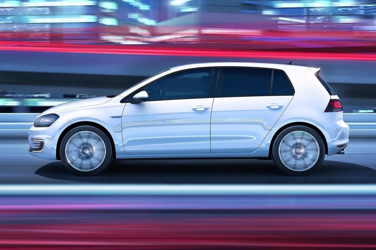 Volkswagen Golf GTE Sports Plug-In-Hybrid Revealed