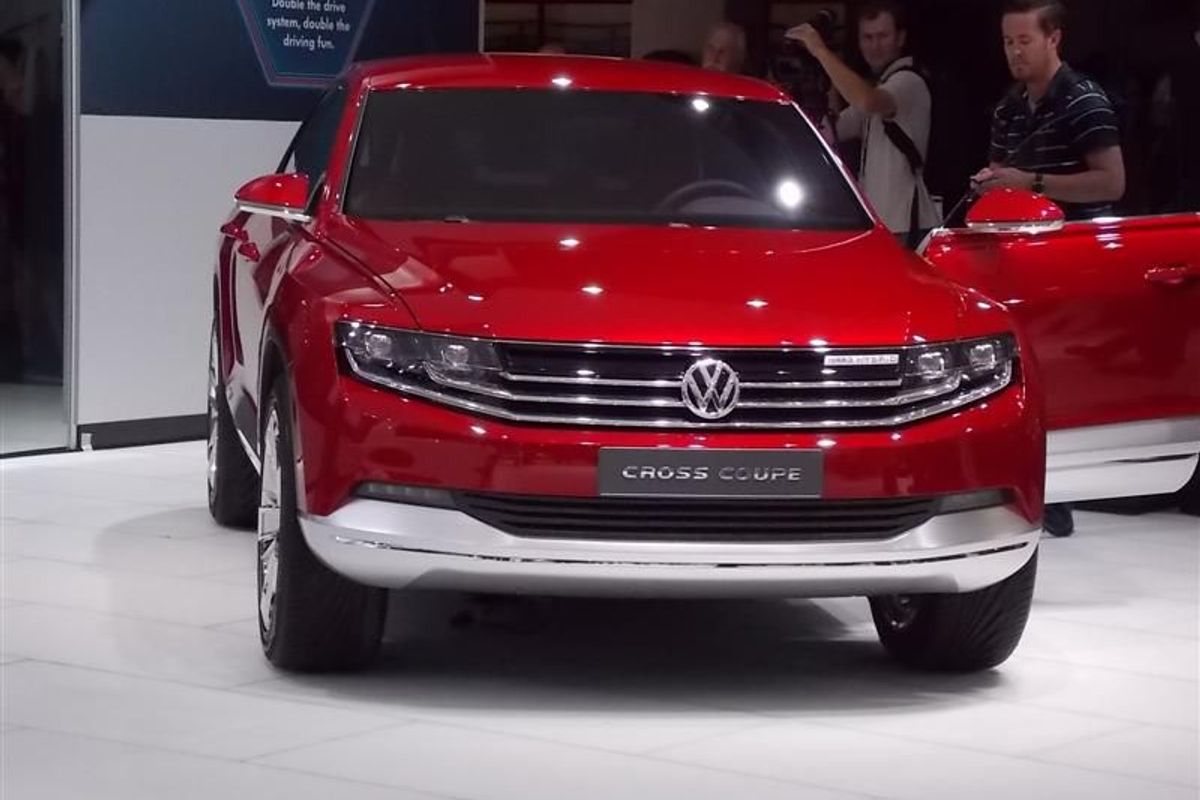 Volkswagen Cross Coupe Concept at 2013 JIMS