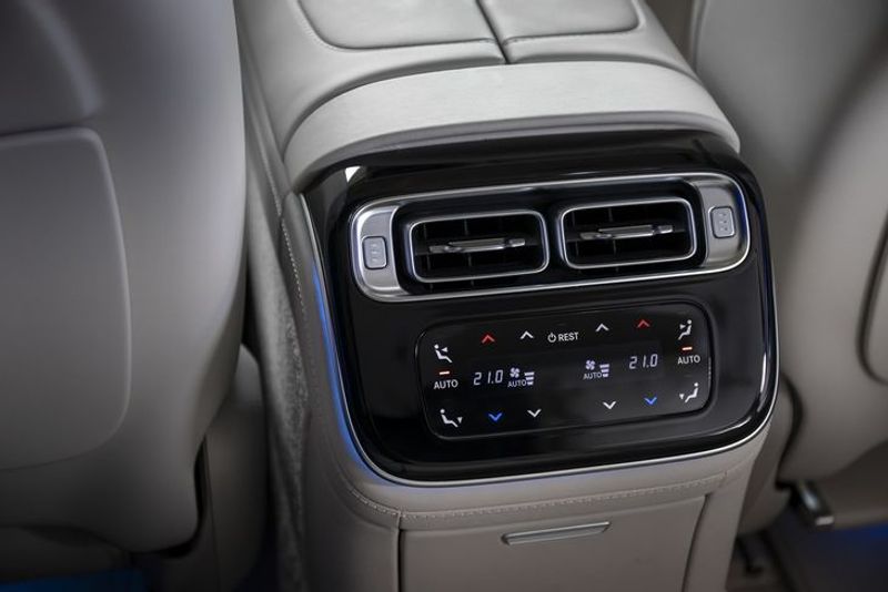 Mercedes-Benz S-Class (2020) International Launch Review