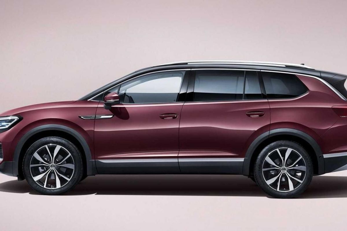 VW Talagon - Bigger than Touareg but related to Golf