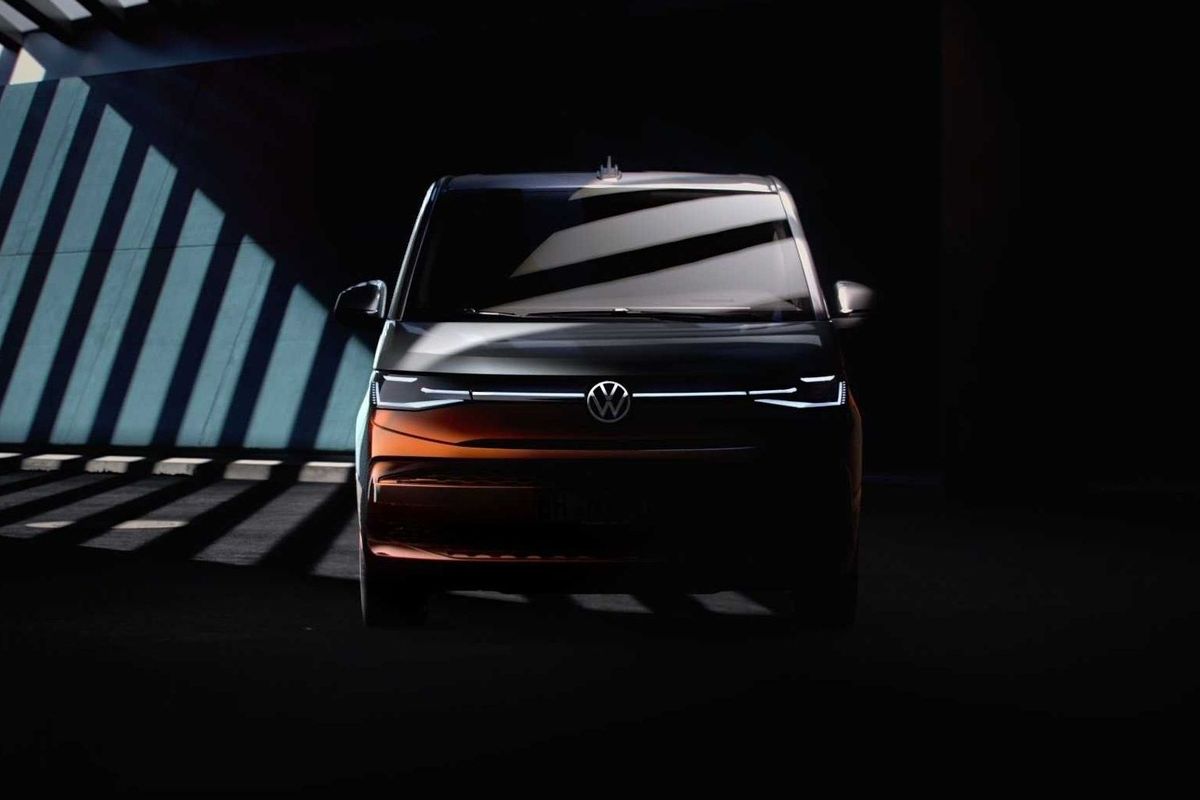 Volkswagen Teases Practicality of New T7 Transporter