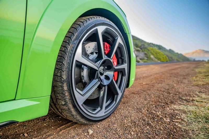 Audi TT RS (2021) Review