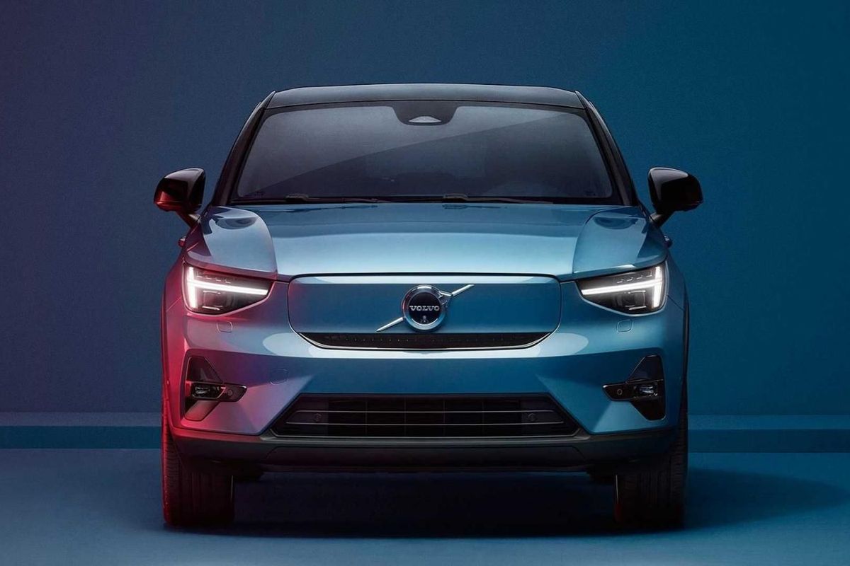 Volvo Announces All-Electric Strategy & New Model