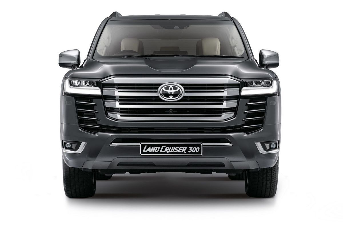 Toyota Land Cruiser 300 (2021) Specs & Price