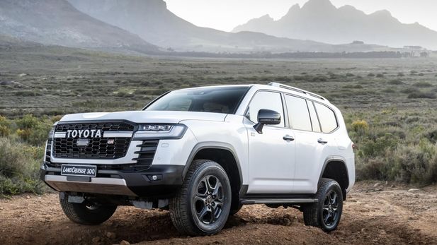 Toyota Land Cruiser 300 (2021) Launch Review