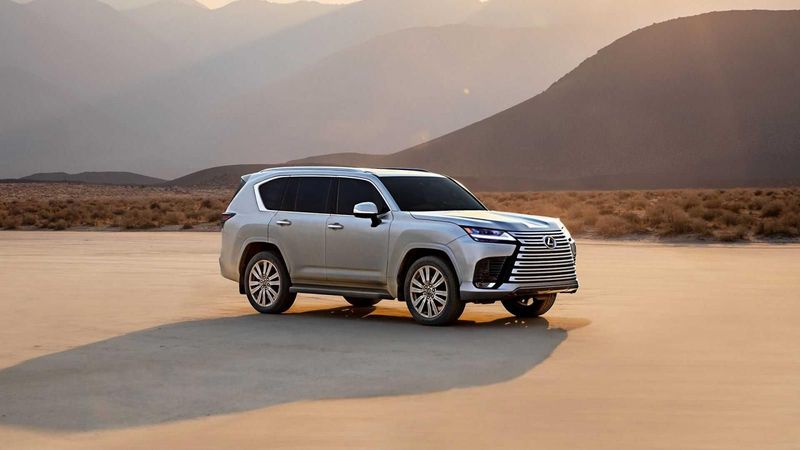 Lexus LX600: A more luxurious 'Cruiser