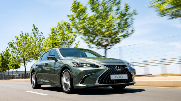 Lexus ES (2021) Launch Review