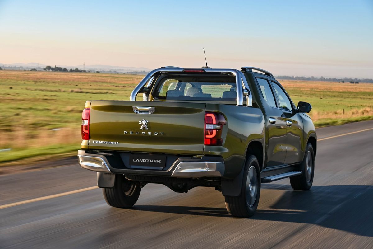 Peugeot Landtrek (2021) Launch Review