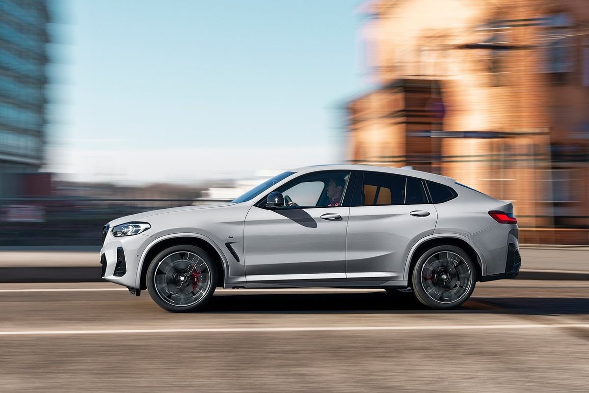 BMW X4 LCI (2021) Specs & Price