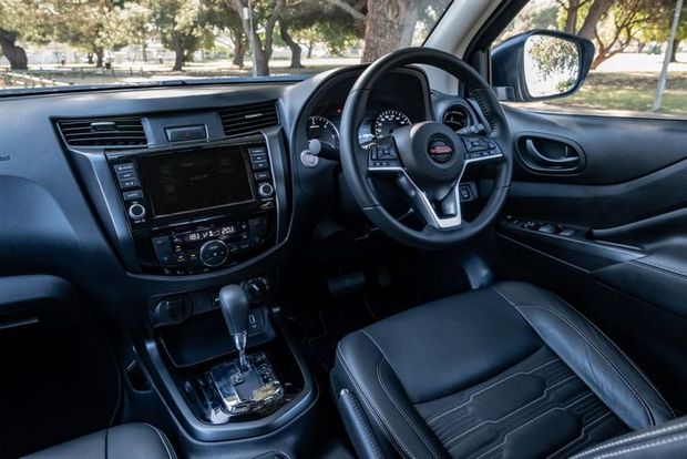 Nissan Navara (2021) Review