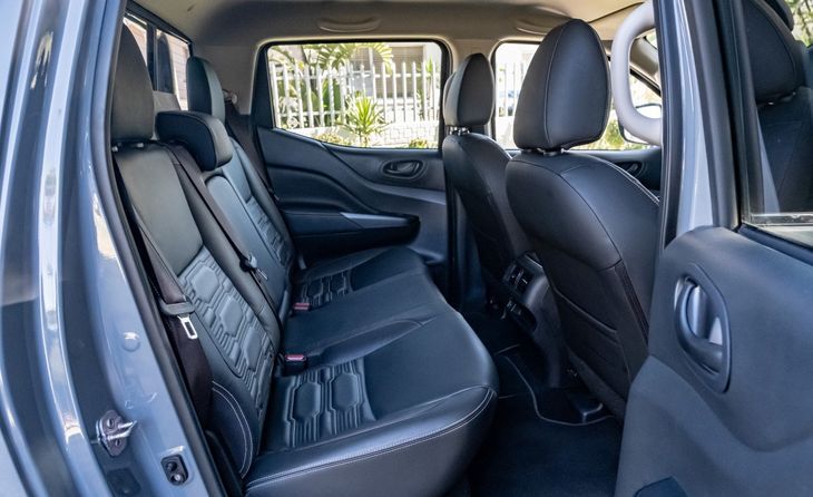 Nissan Navara (2021) Review