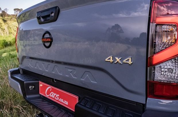 Nissan Navara (2021) Review